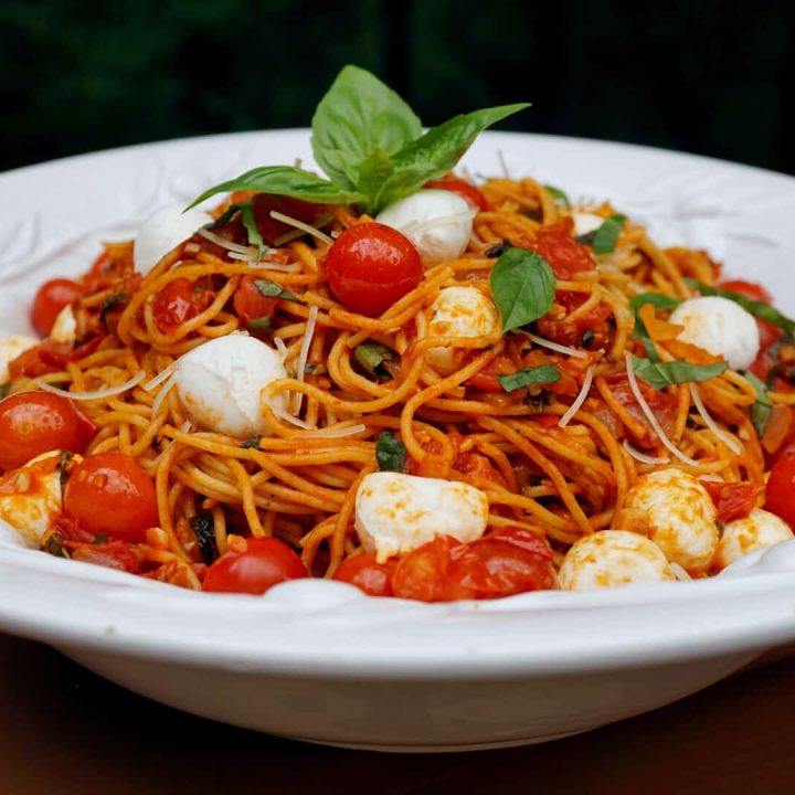 Caprese Pasta - JZ Eats