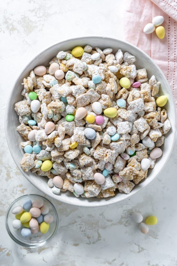 The BEST Easter Puppy Chow
